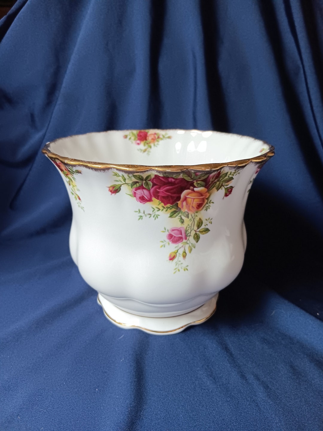 Old Country Roses, Royal Albert, Country Roses Flower Pot, Country ...