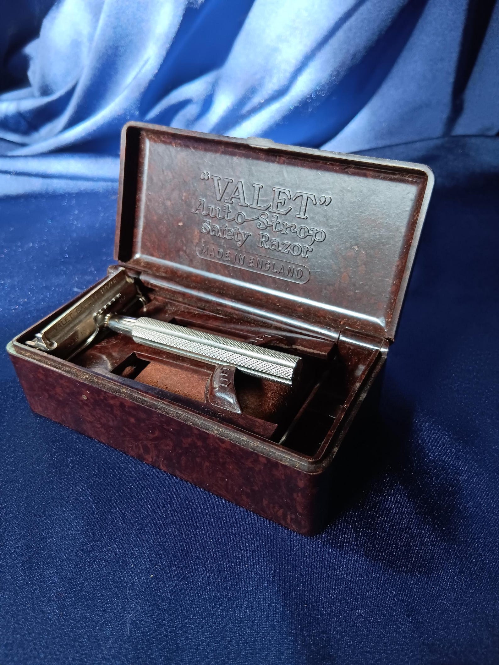 Vintage Razor, Valet Auto Strop, Shaving and Grooming, Safety Razor ...