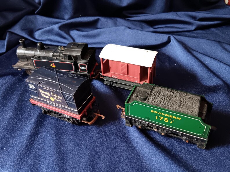 Tri-ang Train, Model Train, Vintage Triang Carriages, 00 Gauge, Tri-ang ...
