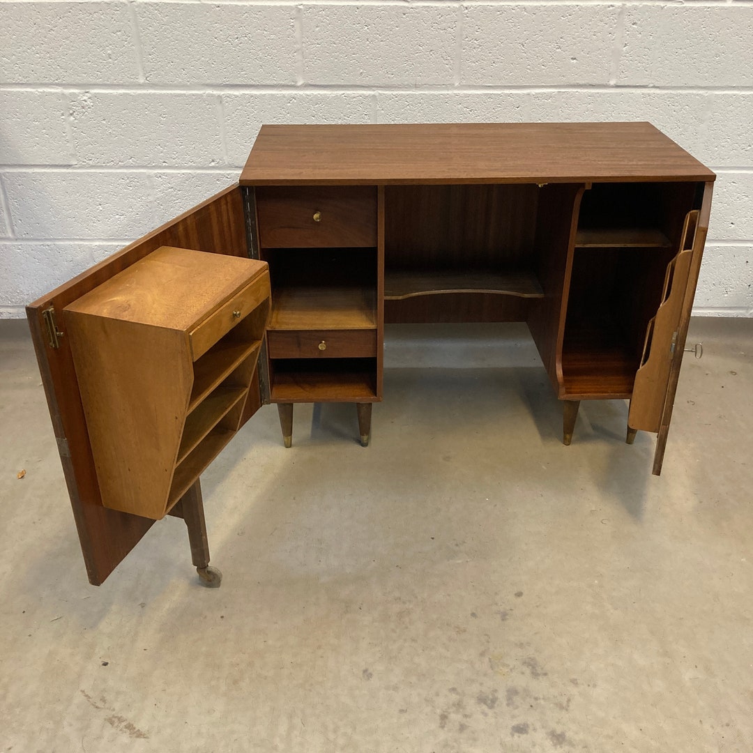A 1950s Mahogany Magic Box Compendium Desk - Etsy