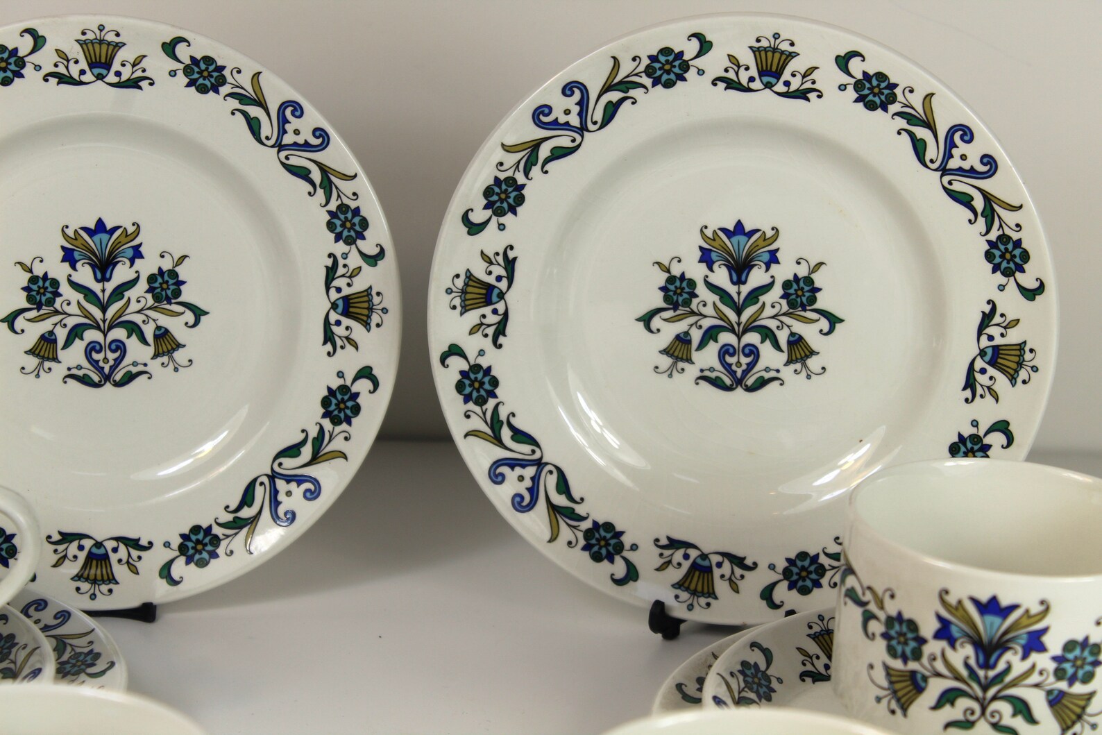 A Midwinter 'minuet' on Habitat Shape Tea Service - Etsy