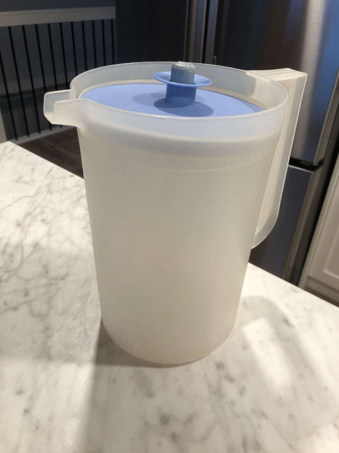 Vintage Tupperware 2 Quart Litre Round Clear Pitcher Retro Retired ...