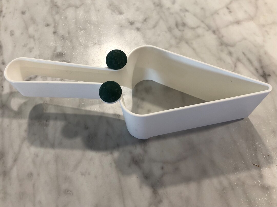 Vintage Tupperware Piece of Cake Pie Slice and Serve Slicer Server ...