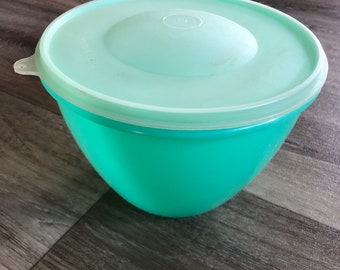 Vintage Tupperware Lettuce Keeper With Core Spike Jadeite Green Crisp ...