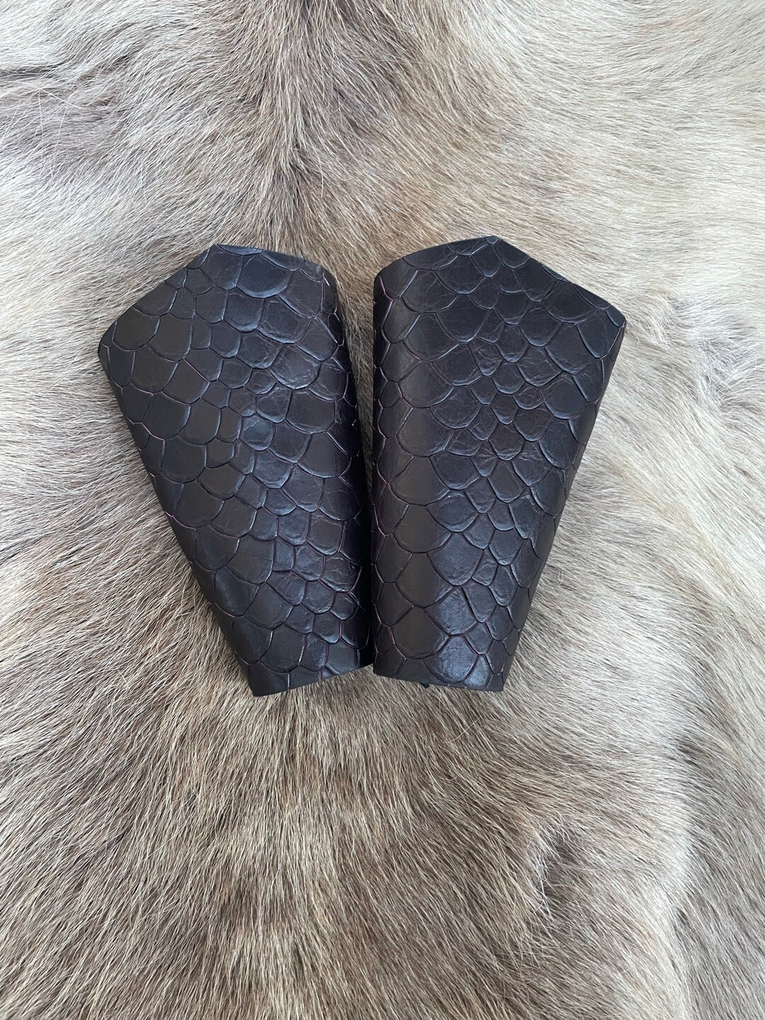 Dragonscale Bracers Scale Embossed Two Tone Purple Cosplay Arm Armor - Etsy