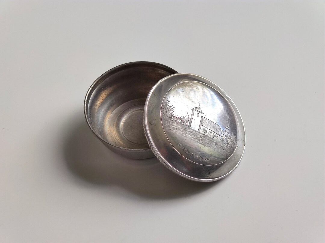 EMI Eskilstuna Swenskt Tenn Box Sweden 1936 Small Pewter Box, Lid With ...
