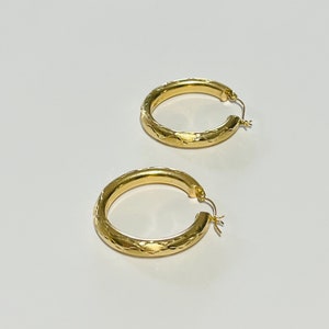 Vintage SLC 14K Yellow Gold Diamond Cut Oval Hoop Earrings - Etsy