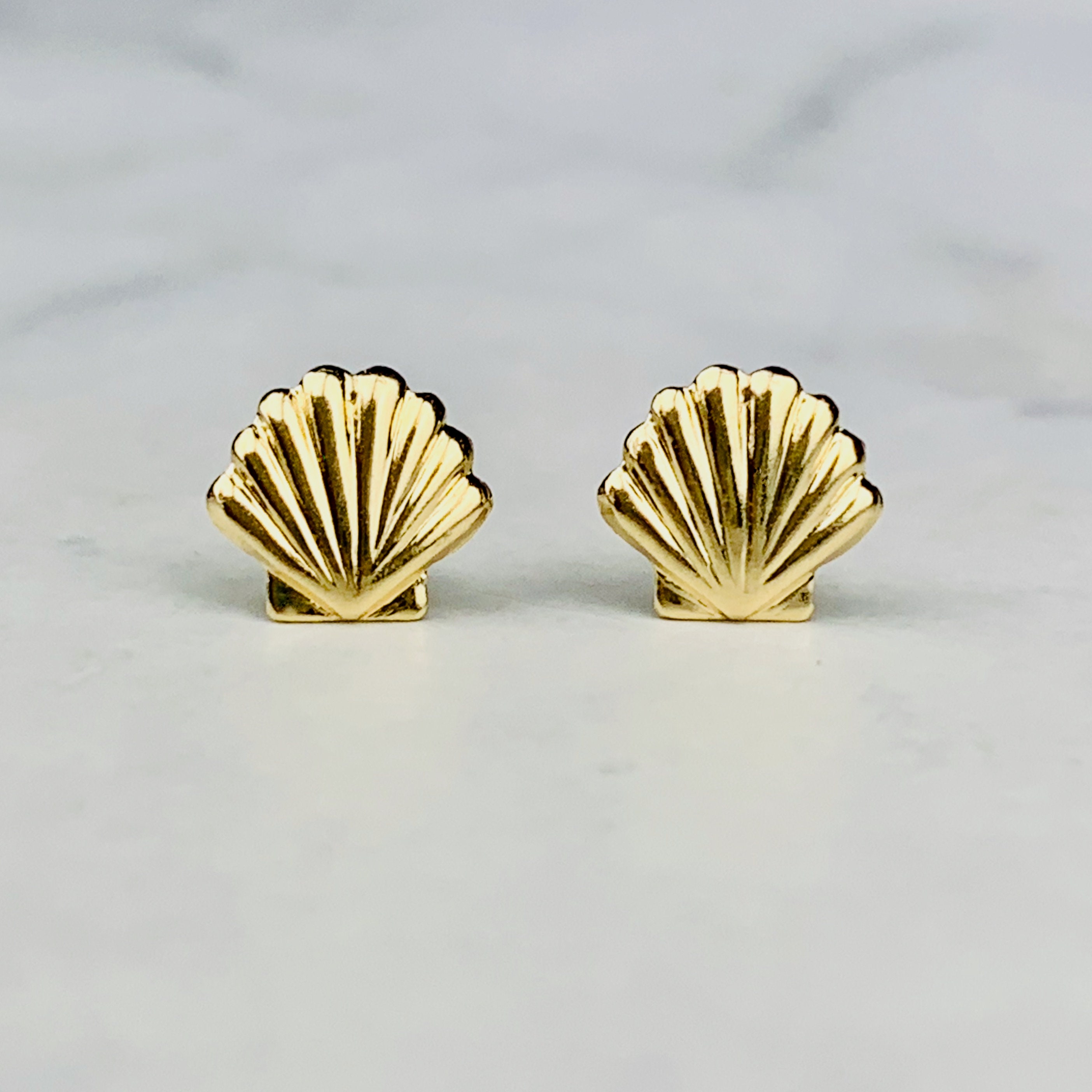 14K Yellow Gold Seashell Stud Earrings Solid Gold - Etsy