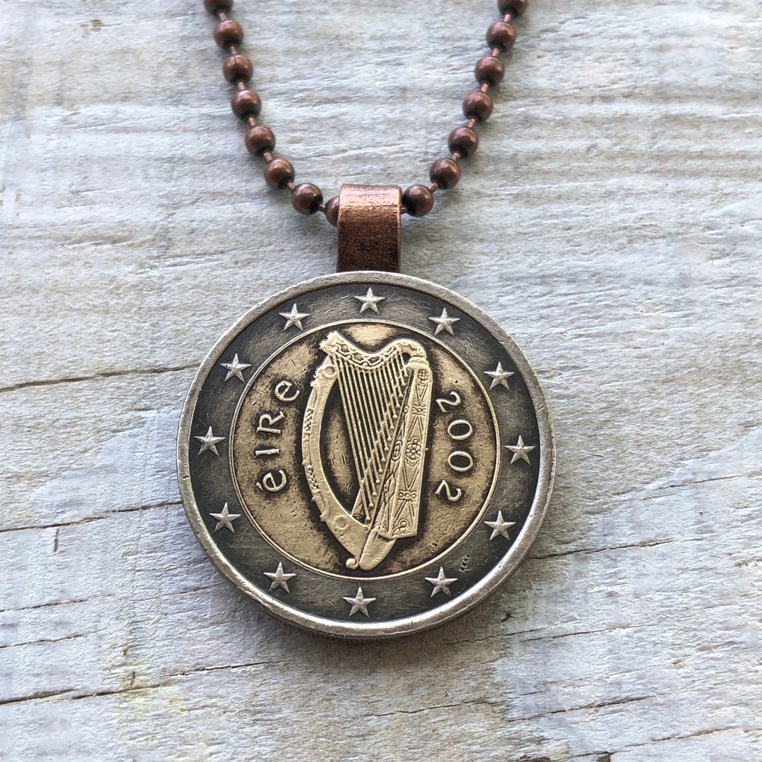 2002 Irlande Deux Euro Coin & Collier Pendentif en Cuivre Irish ...