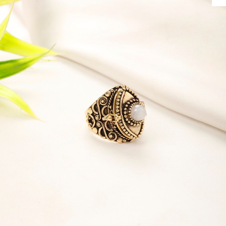 Chiseled Adjustable Medieval Poison Ring || Secret Compartment Ring ...