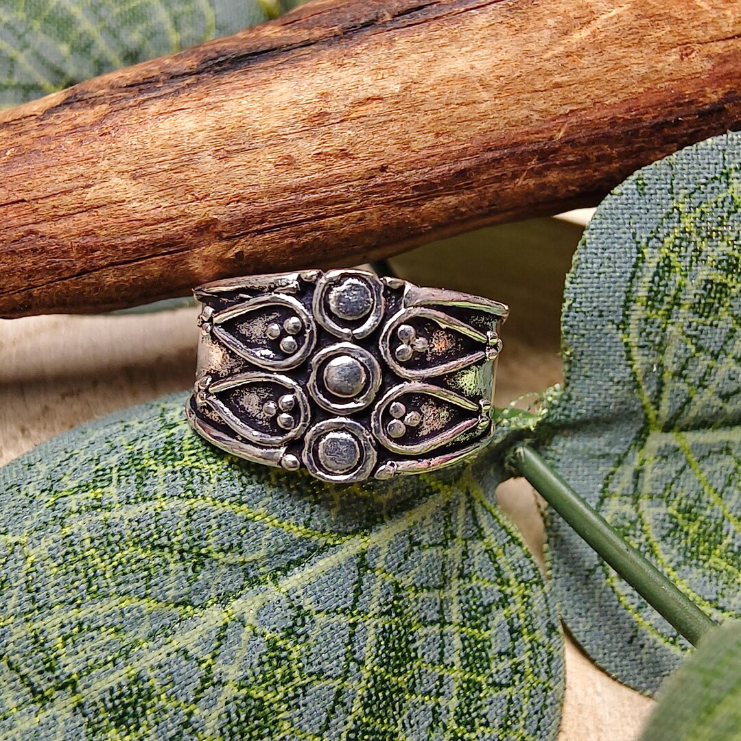 Adjustable Brass Phalanx Ring: Embossed Boho Toe Ring - Etsy