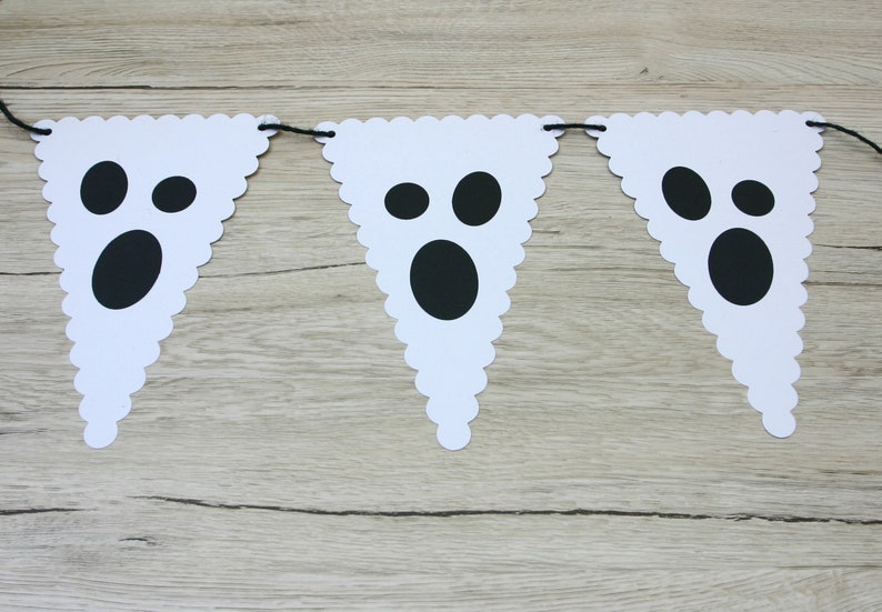 Ghost Garland / Halloween Bunting / Ghost Bunting / Ghostly - Etsy