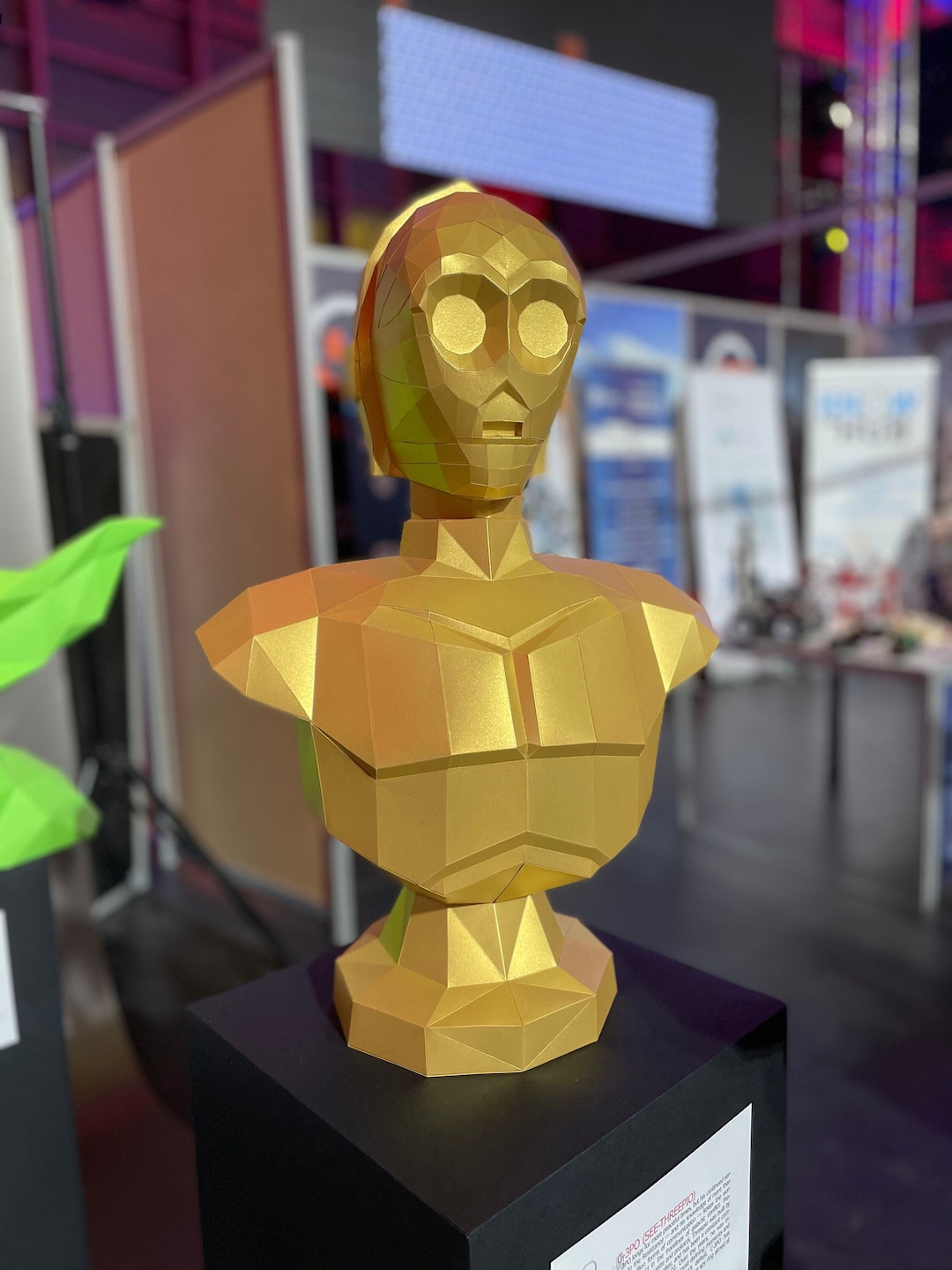 Papercraft Star Wars, Make Your Own C3PO Statue, Papercraft C-3PO ...