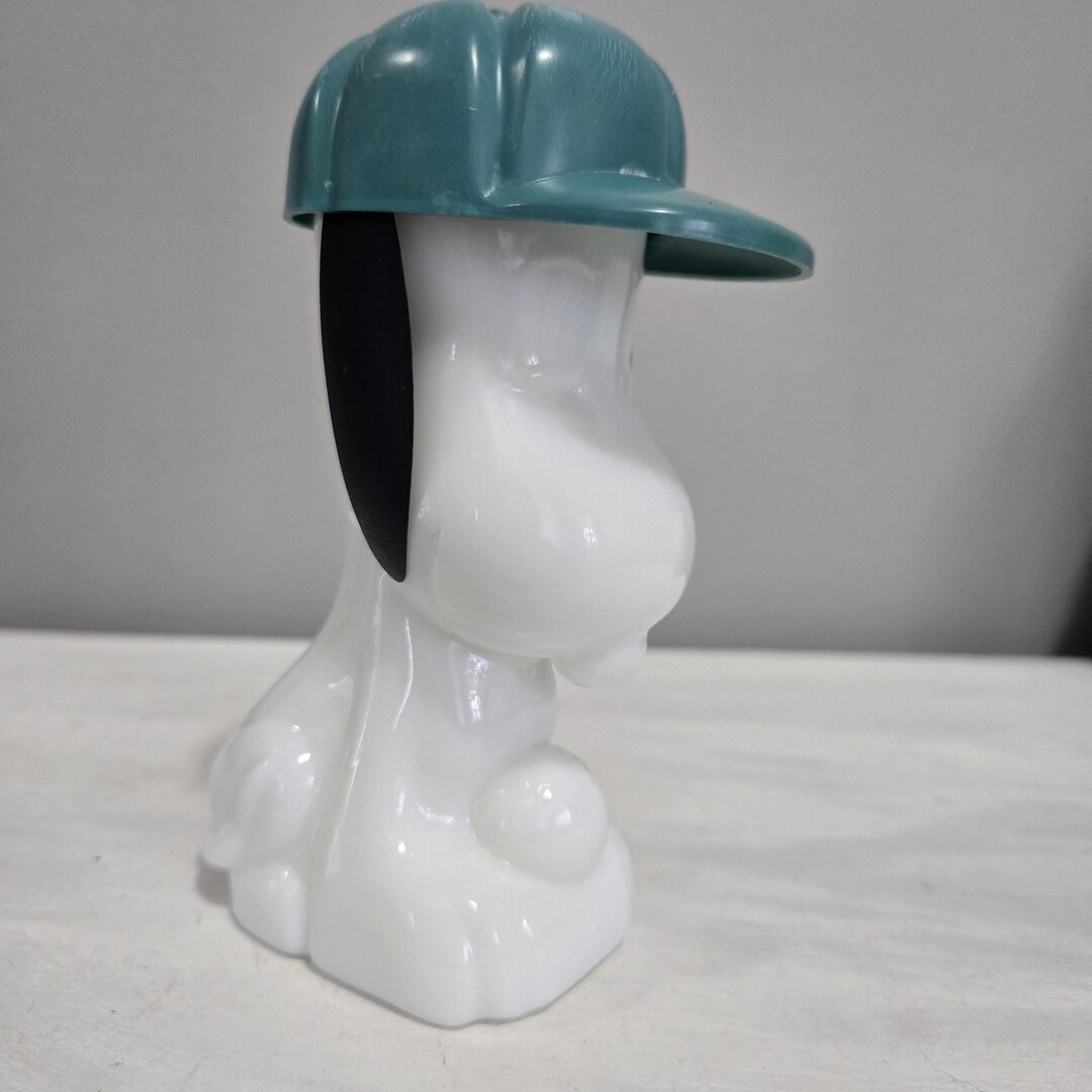 Vintage Avon Snoopy Peanuts White After Shave Bottle Decanter ...