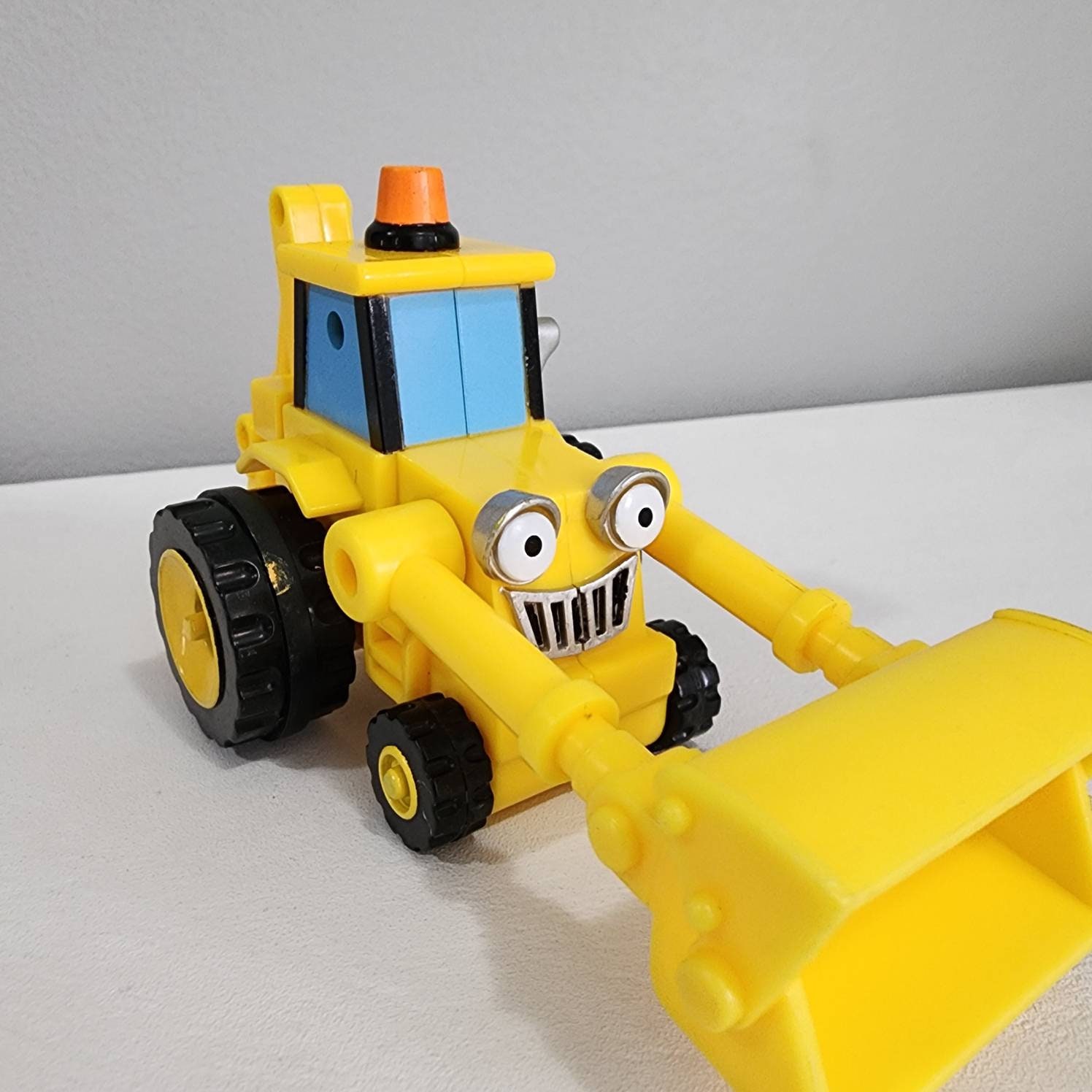 Bob The Builder Scoop Toy