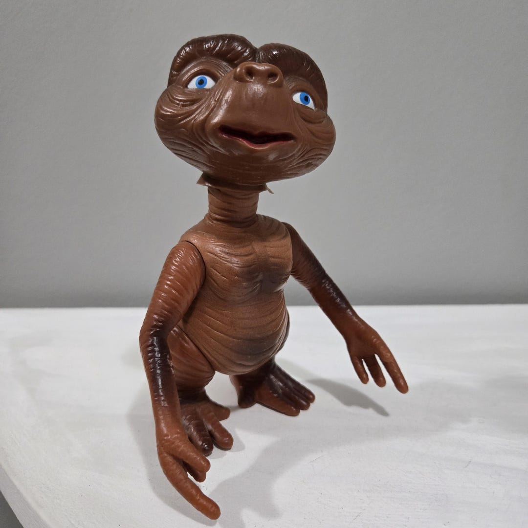 ET the Extra Terrestrial Alien 1980s Blow Mold Poseable Toy Figure 7 ...