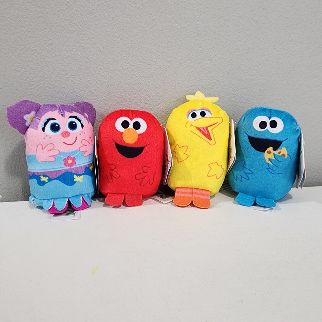 SESAME STREET Mini Podpals Oval Shaped Character Plushies Big Bird ...
