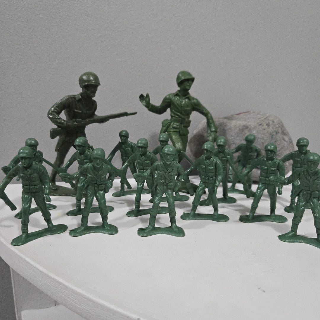 Vintage Army Men Molded Plastic Made in Hong Kong - Etsy