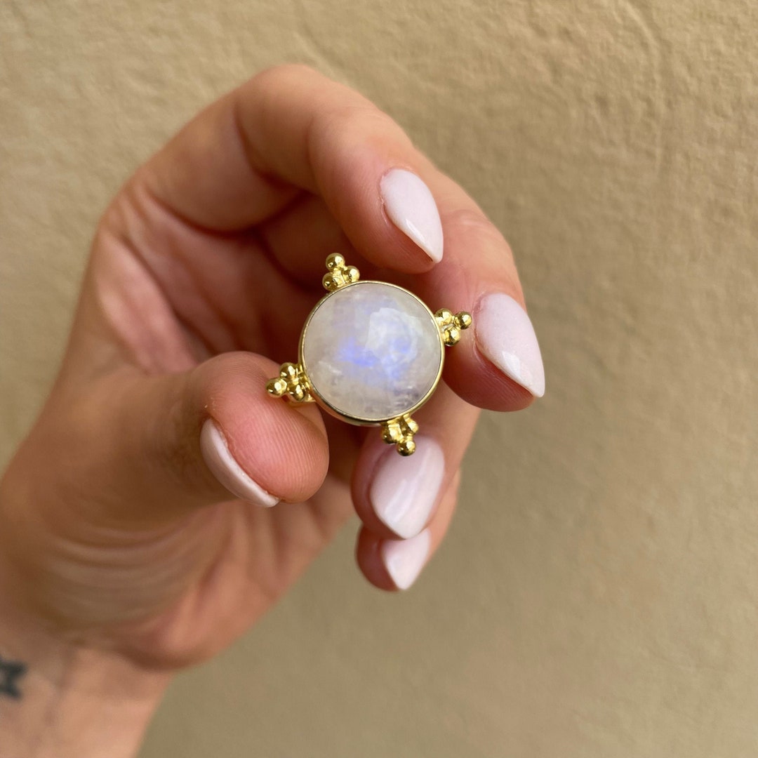 Full Moon Ring, Large Round Gold Moonstone Ring, 14K Gold Rainbow ...