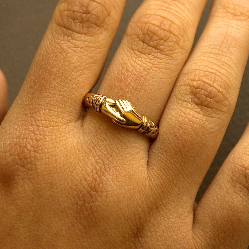 Traditional Fede Ring Made to Your Size in 9ct Gold - Etsy UK