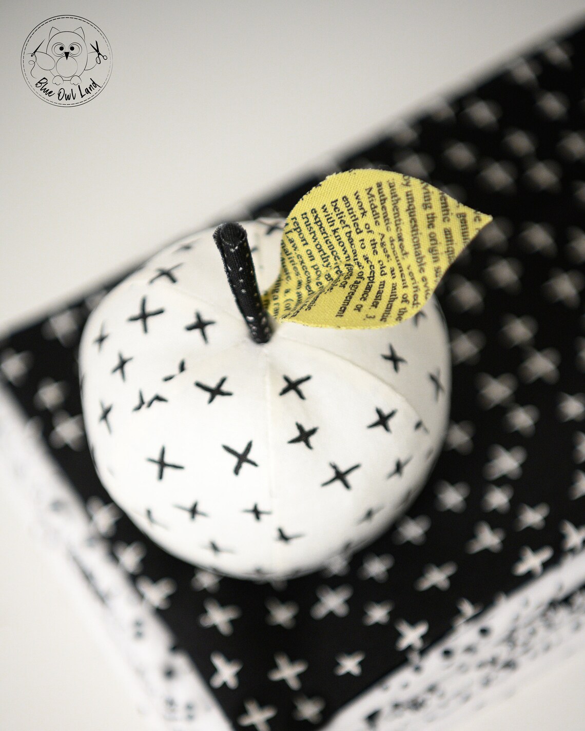 MODERN APPLE PDF Sewing Pattern Tutorial. Pin Cushion Pattern. Pdf ...
