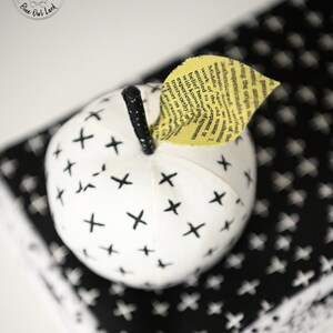 MODERN APPLE PDF Sewing Pattern Tutorial. Pin Cushion Pattern. Pdf ...