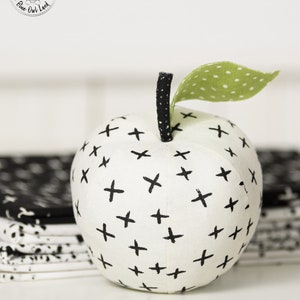 MODERN APPLE PDF Sewing Pattern Tutorial. Pin Cushion Pattern. Pdf ...