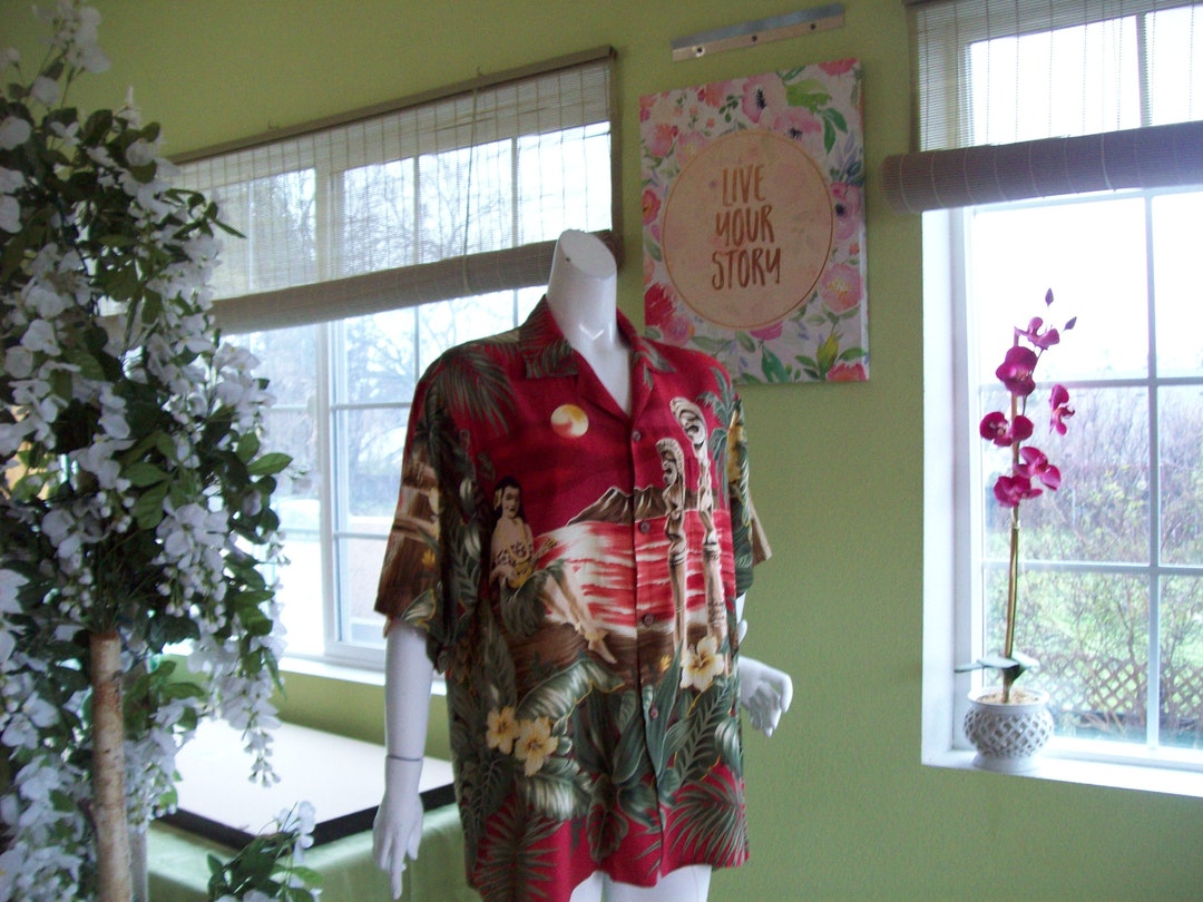 Hawaiian Men's Shirt Hawaiian Togs Luau Polynesian Lady Playing Ukulele ...