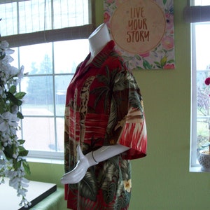 Hawaiian Men's Shirt Hawaiian Togs Luau Polynesian Lady Playing Ukulele ...