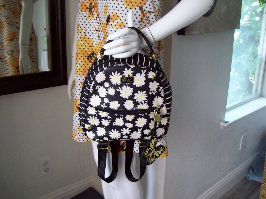 Betsey Johnson Daisy Backpack Shoulder Bag Handbag Kissing Lips Luv ...
