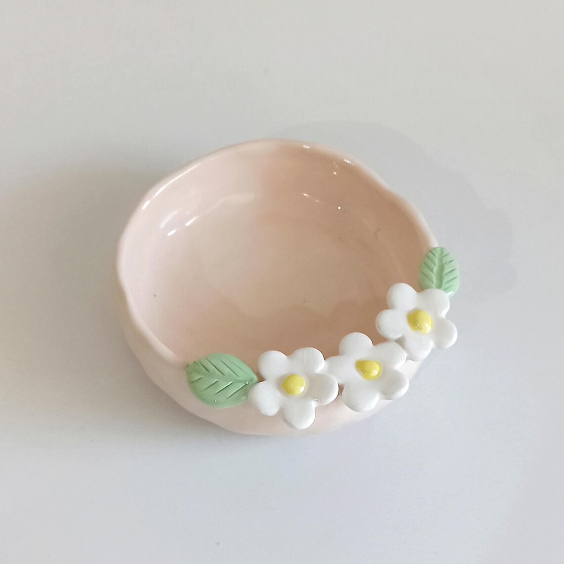 Daisy Ceramic Dish, Ceramic Dish With Daisies, Ring Dish, Handmade ...