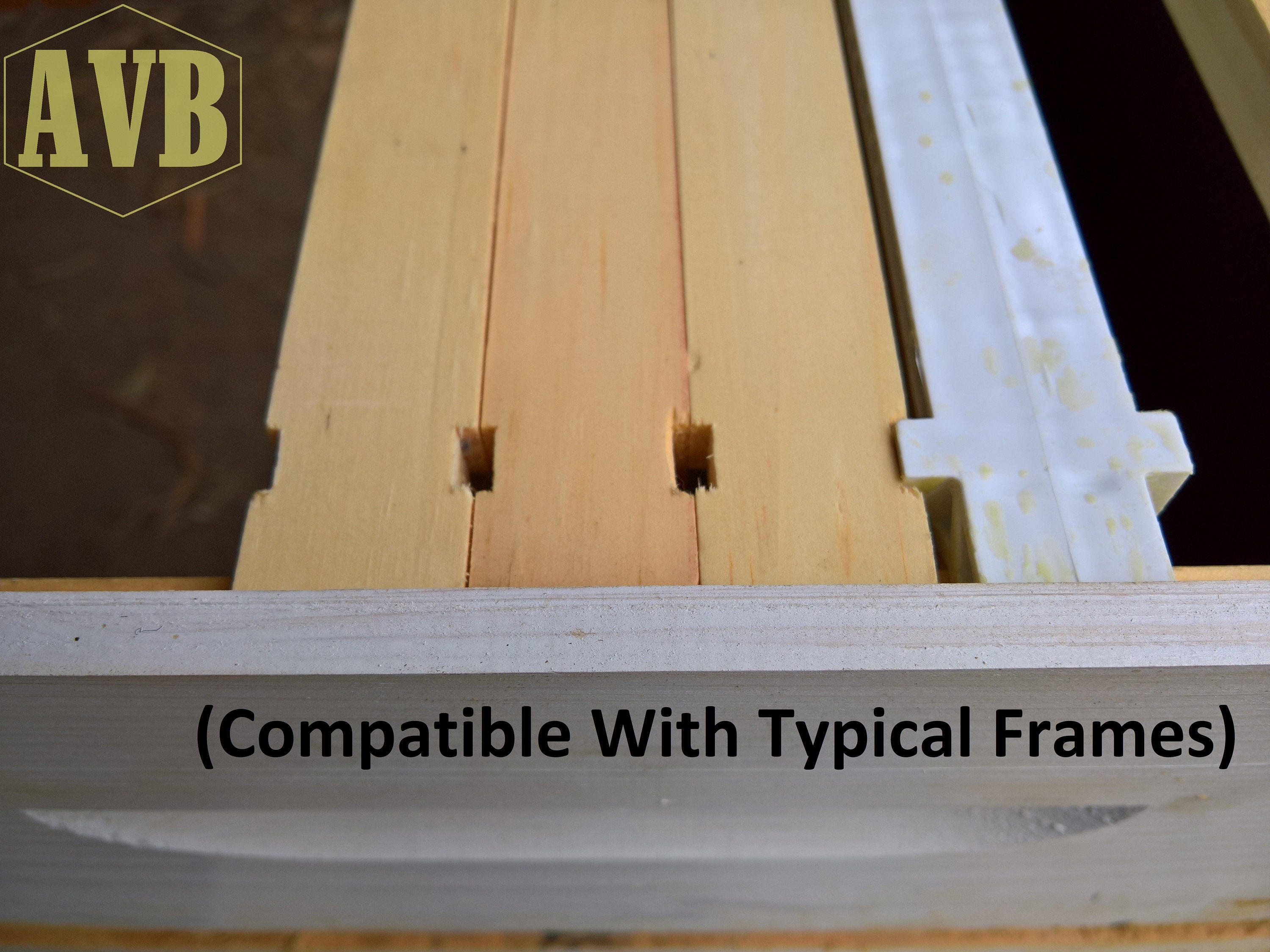 1 Foundationless Frame · Topbar Style · Langstroth 19" · Honeybee Bees ...