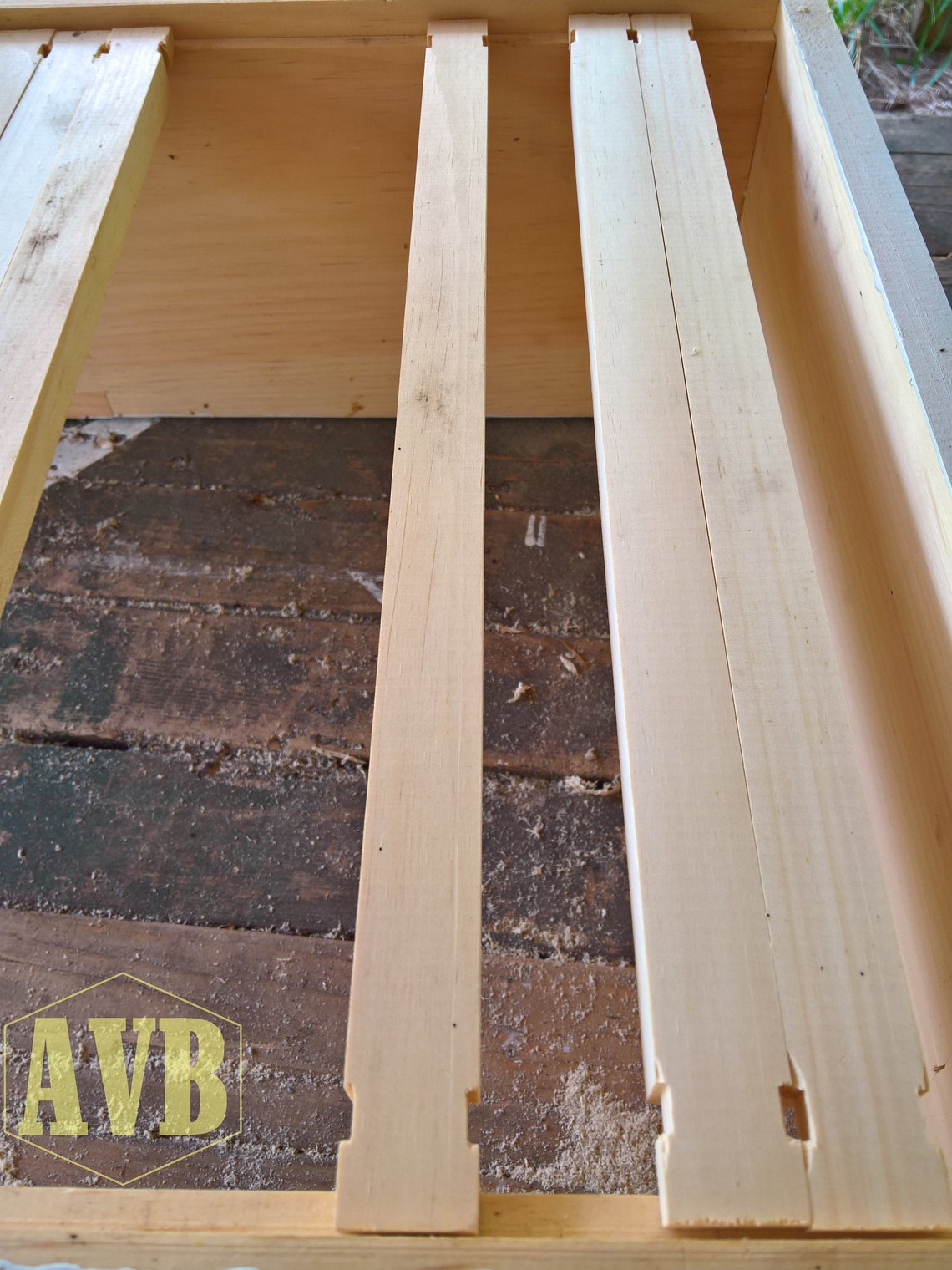 1 Foundationless Frame · Topbar Style · Langstroth 19" · Honeybee Bees ...
