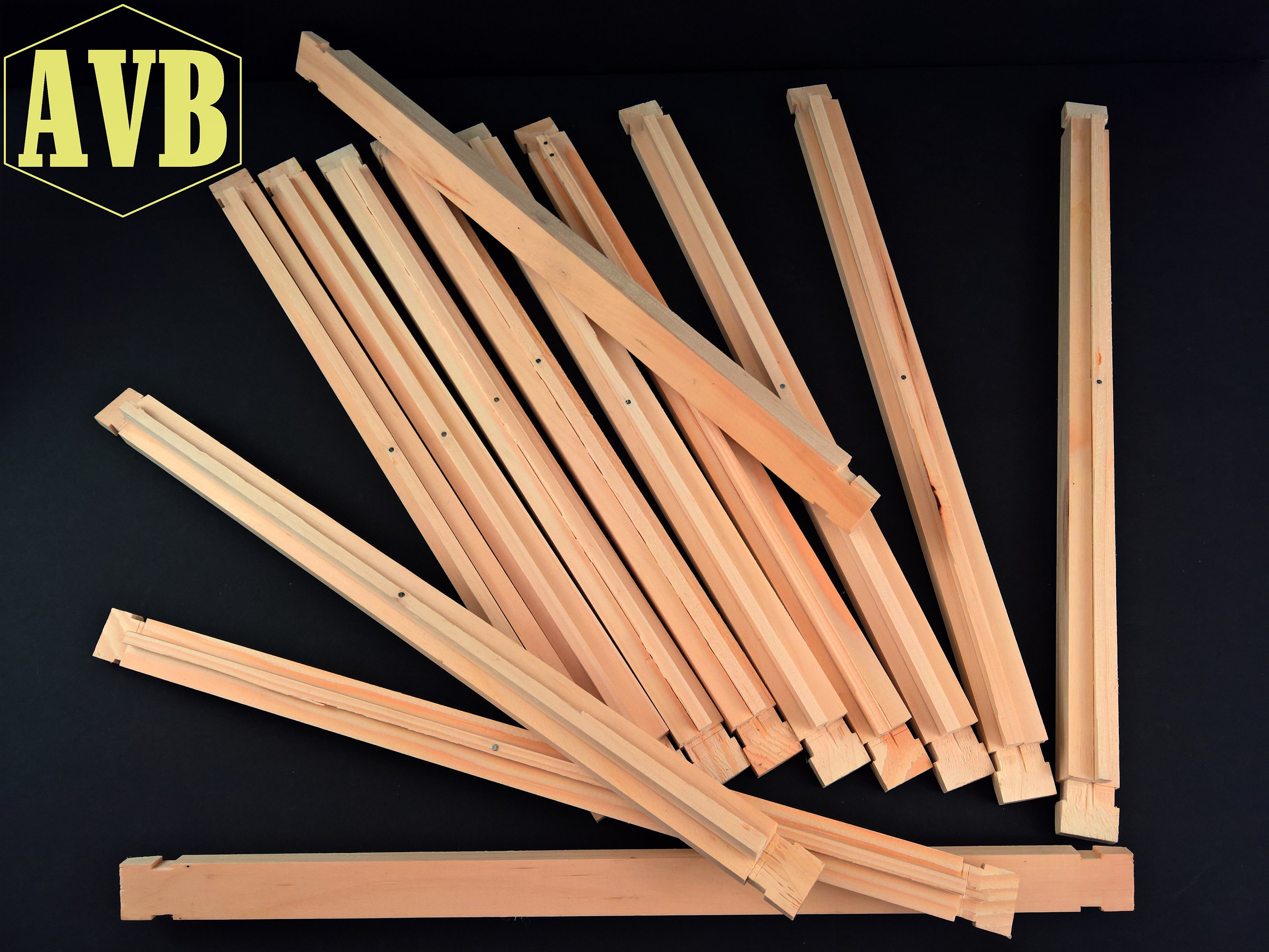 1 Foundationless Frame · Topbar Style · Langstroth 19" · Honeybee Bees ...