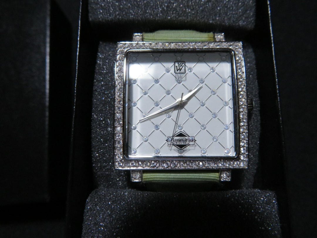 Victoria Weick of Beverly Hills Womens Wrist Watch Green Band Silver ...