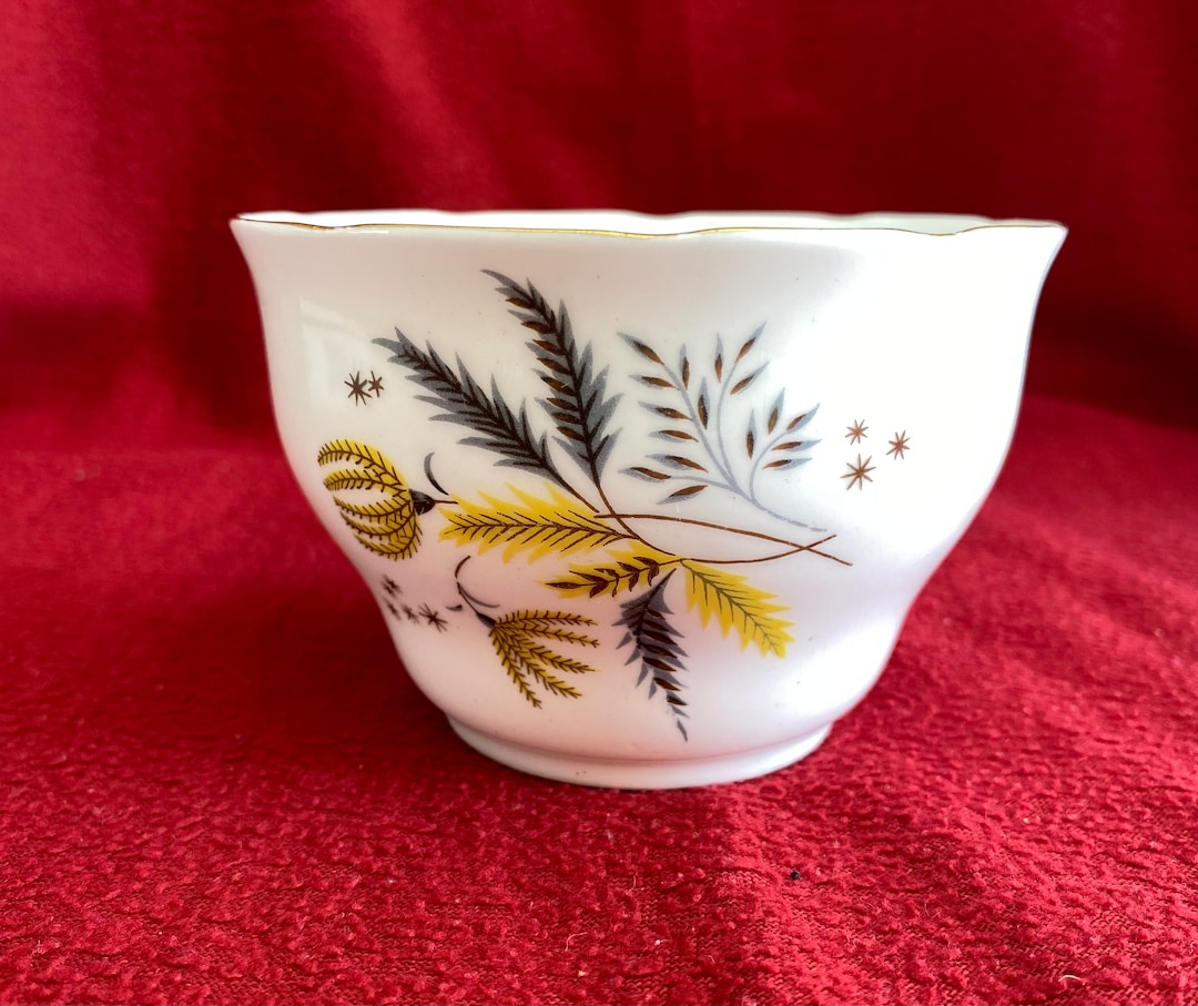 Colclough Stardust Sugar Bowl: Fine Bone China, Floral Star Design ...