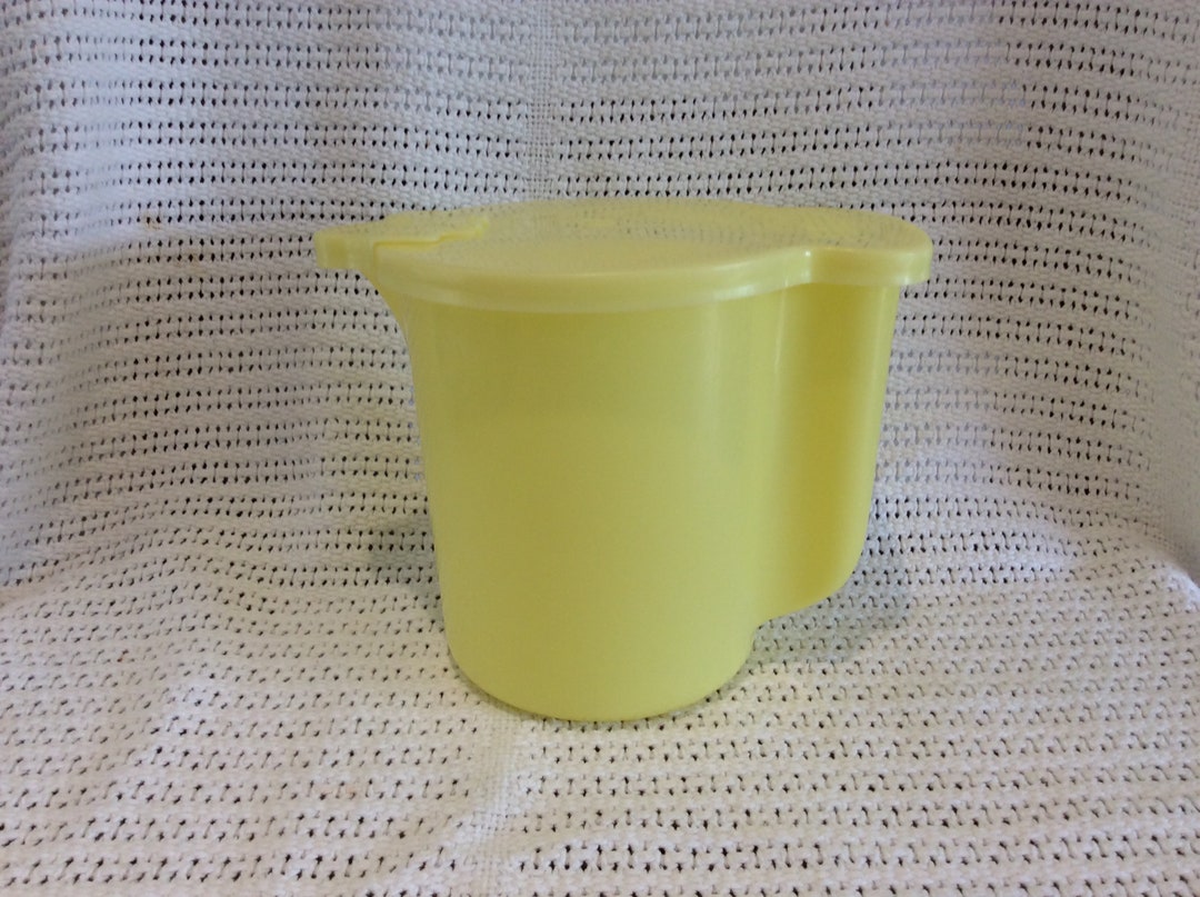 Tupperware Jug or Pitcher Yellow #131 Circa 1970 - Etsy