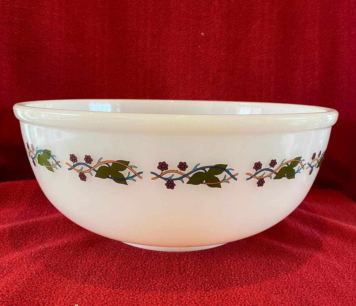Phoenix Opalware Bramble and Berry Pattern Large Mixing Bowl. 6pt ...