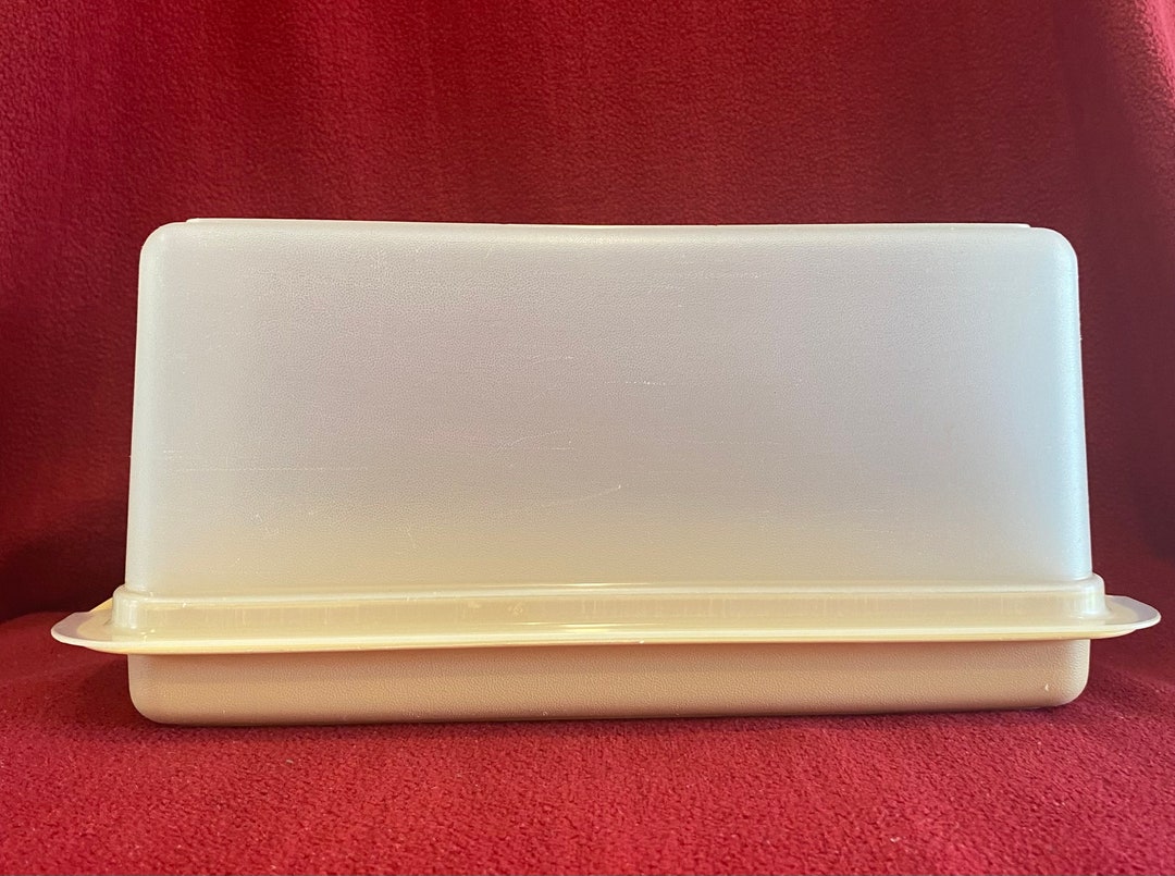 Tupperware Bread Server, Keeper, Bread Box. #172-9 Base #171-10 Lid ...