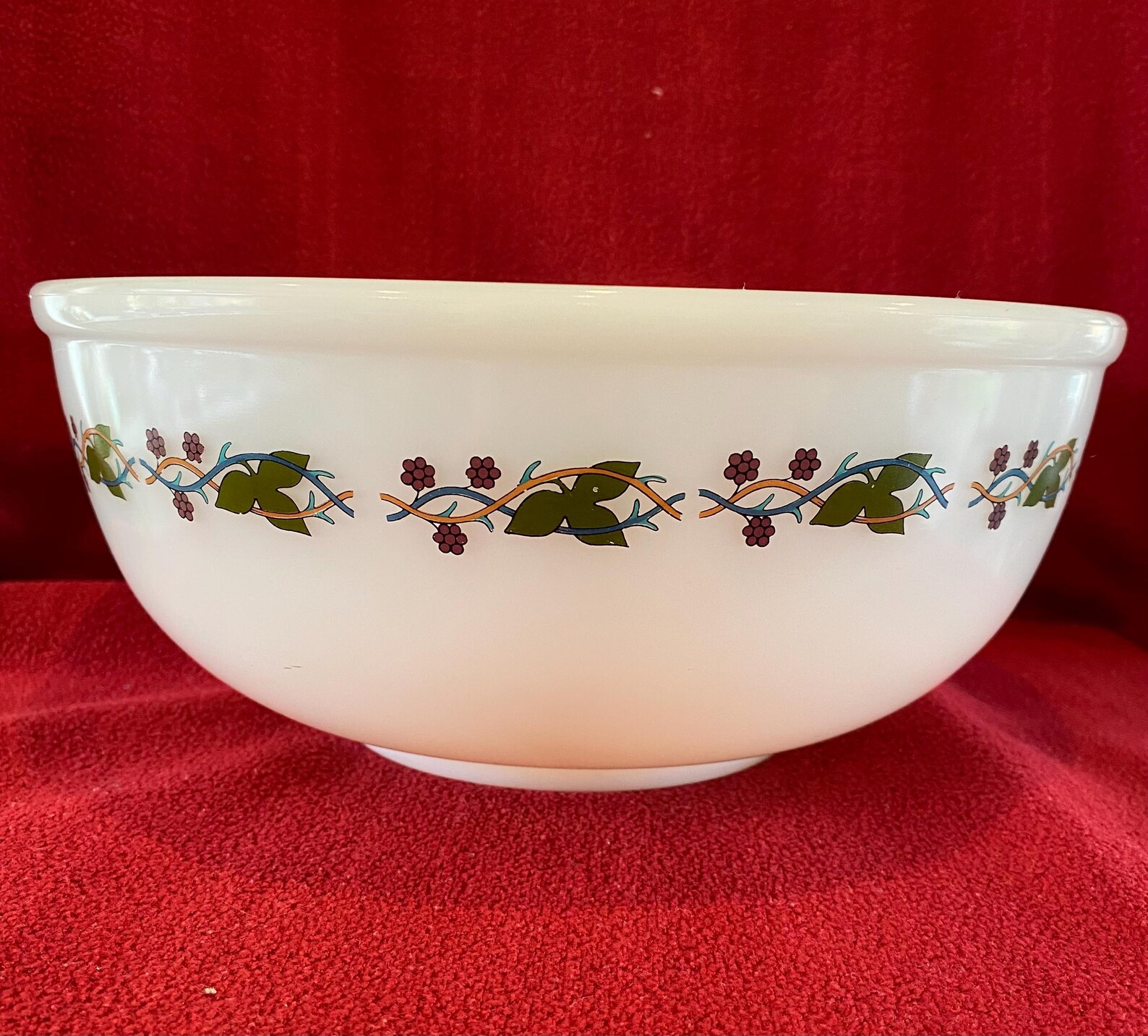Phoenix Opalware Bramble and Berry Pattern Large Mixing Bowl. 6pt ...