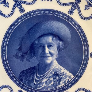 Wedgwood Boxed Bone China Plate to Celebrate the Life of Her Majesty ...