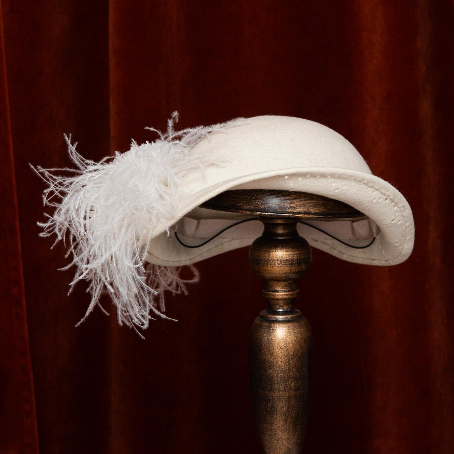 RARE Gorgeous Vintage 1920s 1930s 1940s White Wool Halo Bowler Capulet ...