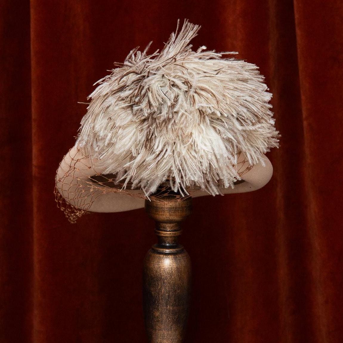 RARE Beautiful Beige 1920s 1930s 1940s Halo / Bumper / Capulet Hat With ...