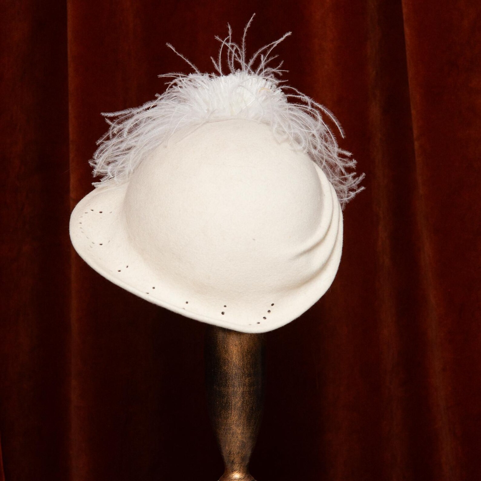 RARE Gorgeous Vintage 1920s 1930s 1940s White Wool Halo Bowler Capulet ...