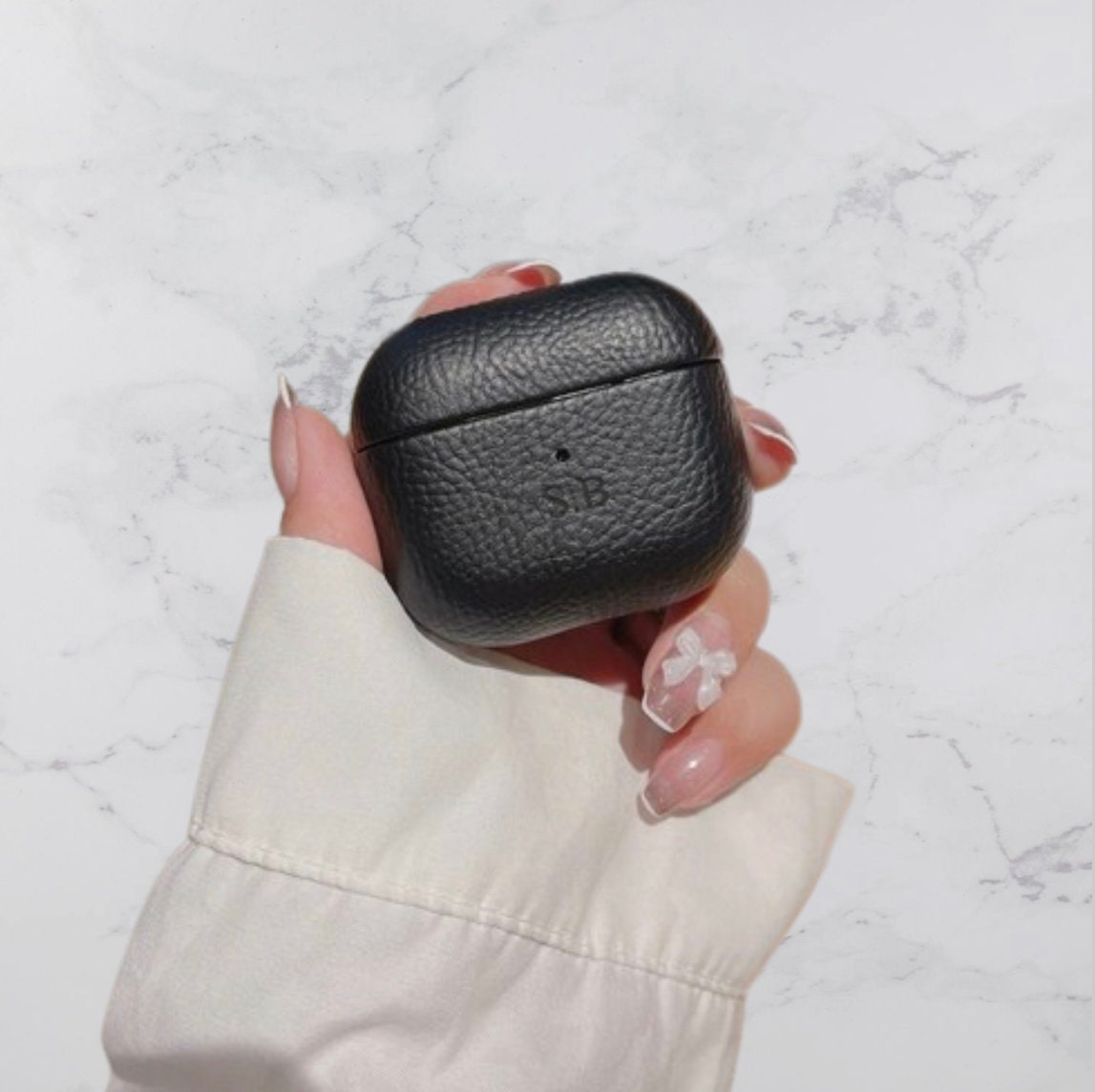 Personalized Custom Engraved Initials Monogram Pebble Leather AirPod ...