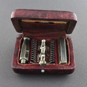 Vintage 1930s Leresche Silver Double Edge Safety Razor and Unused Blade ...
