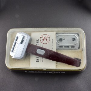 Vintage 1960s Warner-hudnut Reelshav Silver and Dark Red Lucite Single ...