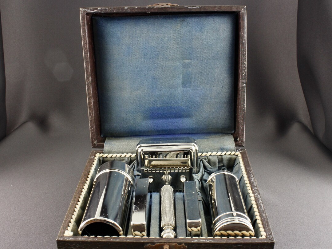 Vintage 1910s DE Safety Razor Blade Boxes Shaving Brush & Containers ...