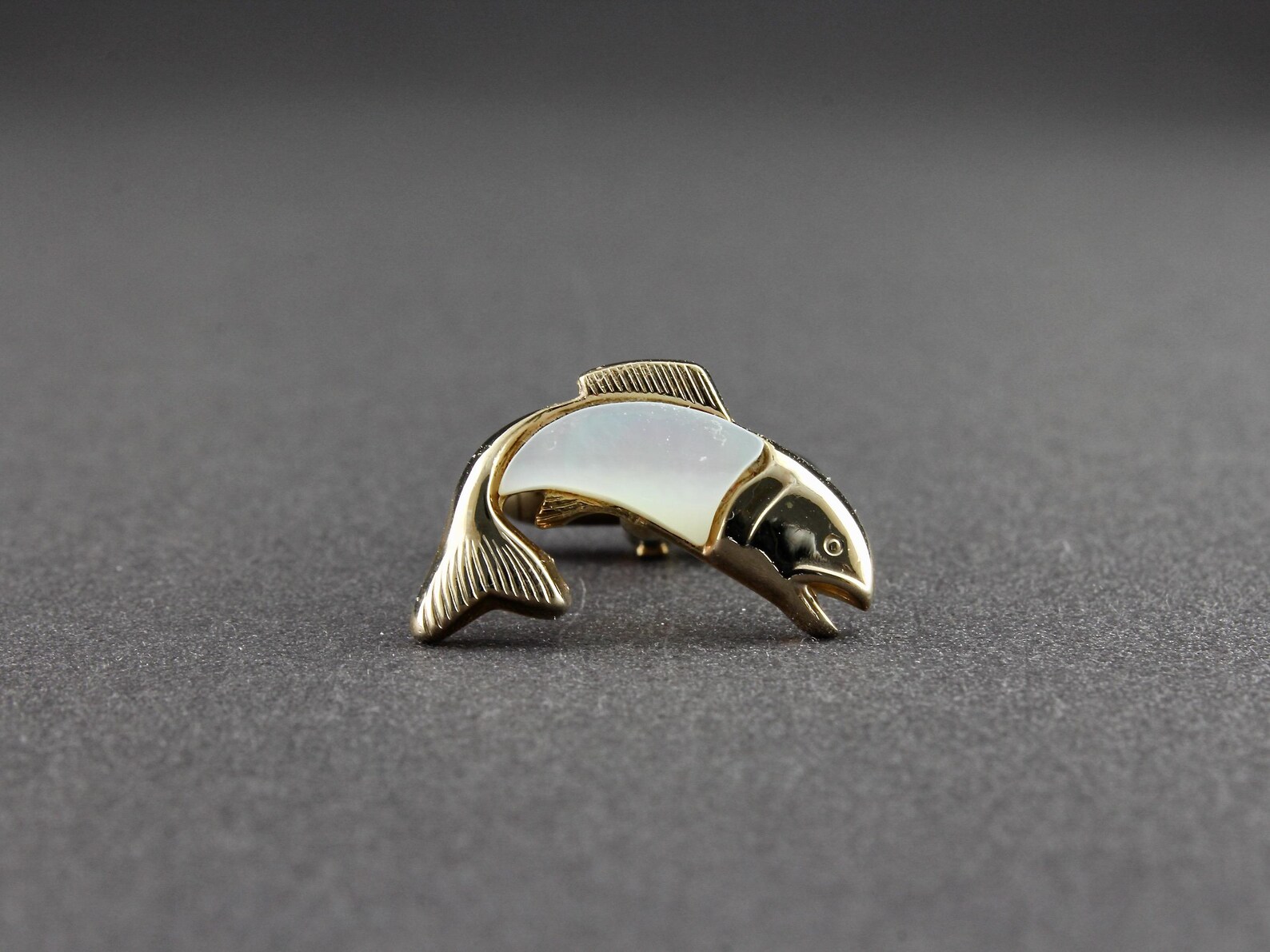 Vintage Swank White Mother of Pearl Trout Fish Cufflinks - Etsy