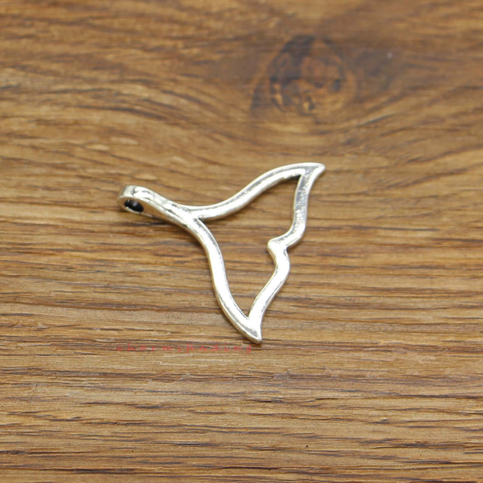 15pcs Fish Tail Fin Charms Whale Tale Charm Antique Silver Tone 28x32mm ...